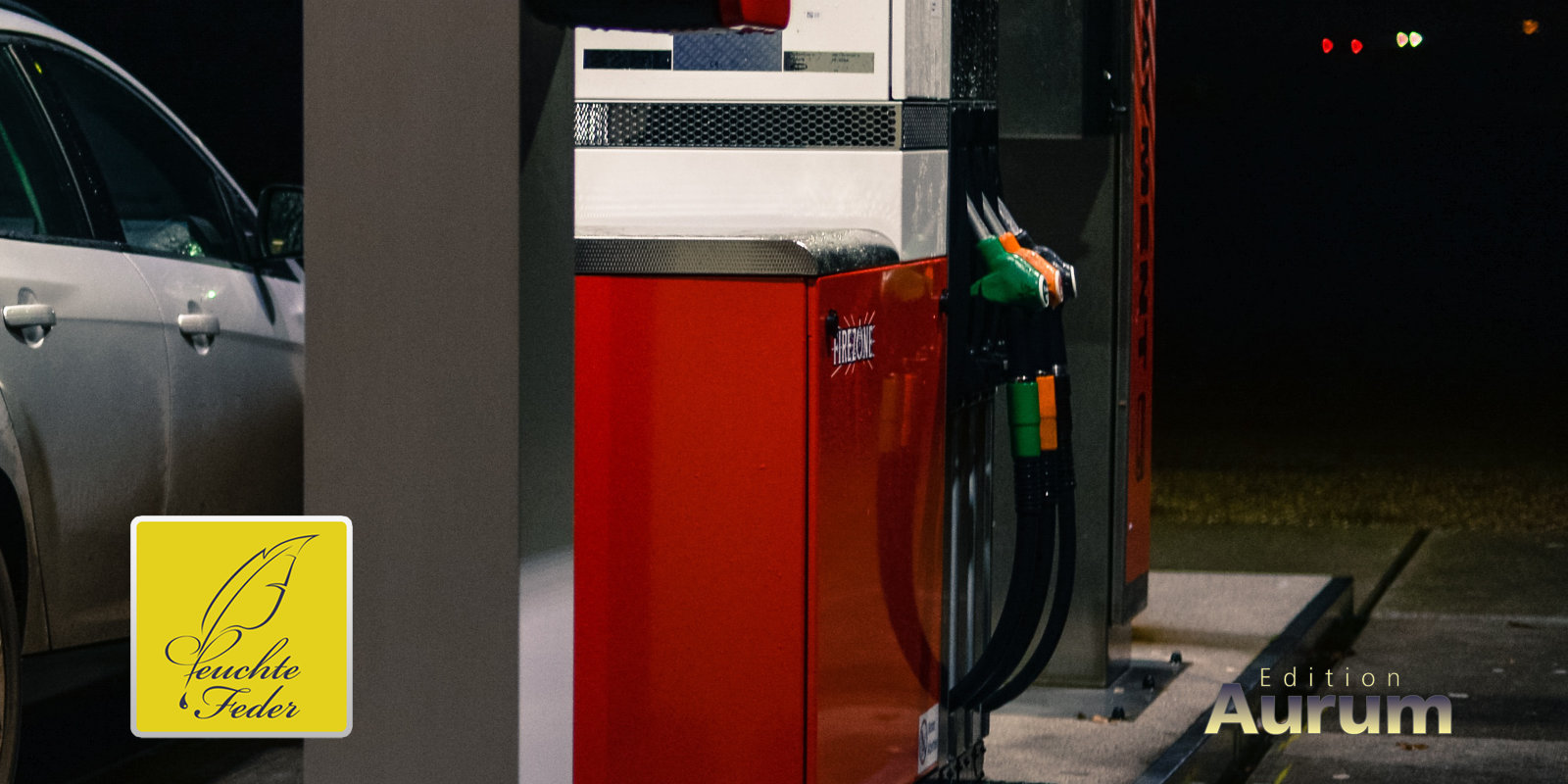 Abends an der Tankstelle – Pinkelnot in Warteschlange